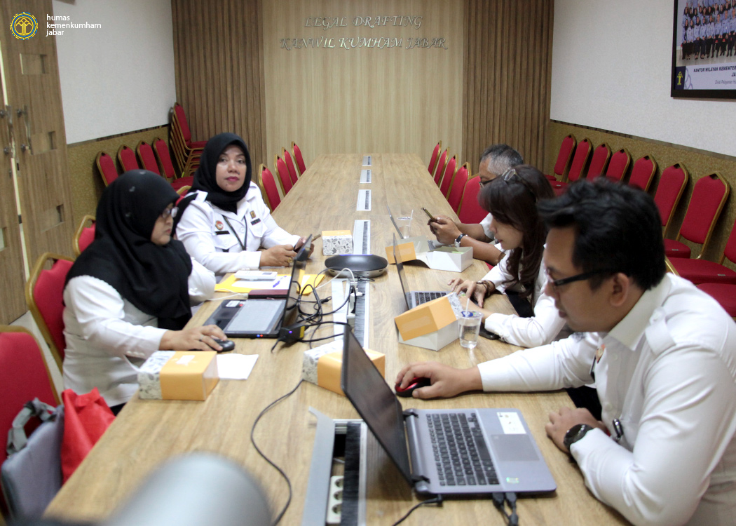 Kanwil Kemenkumham Jabar Harmonisasikan Raperda Evaluasi Kabupaten Layak Anak Bersama Pemkab Bogor